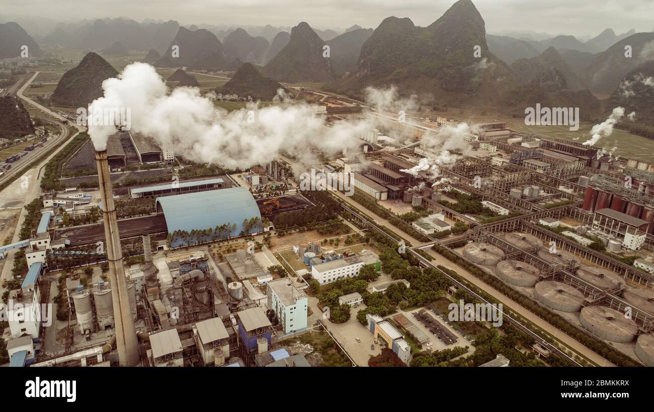 Alumina refinery hi-res stock photography and images - Alamy