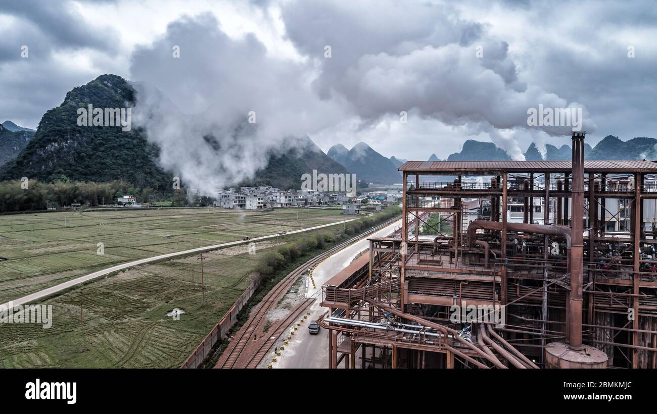 Alumina refinery hi-res stock photography and images - Alamy