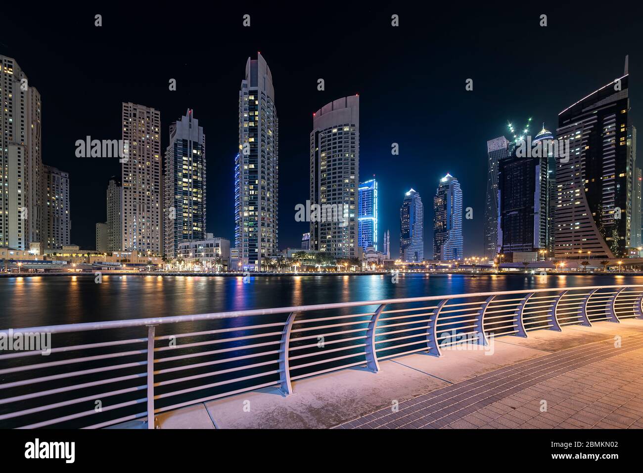 Dubai marina construction hi-res stock photography and images - Alamy