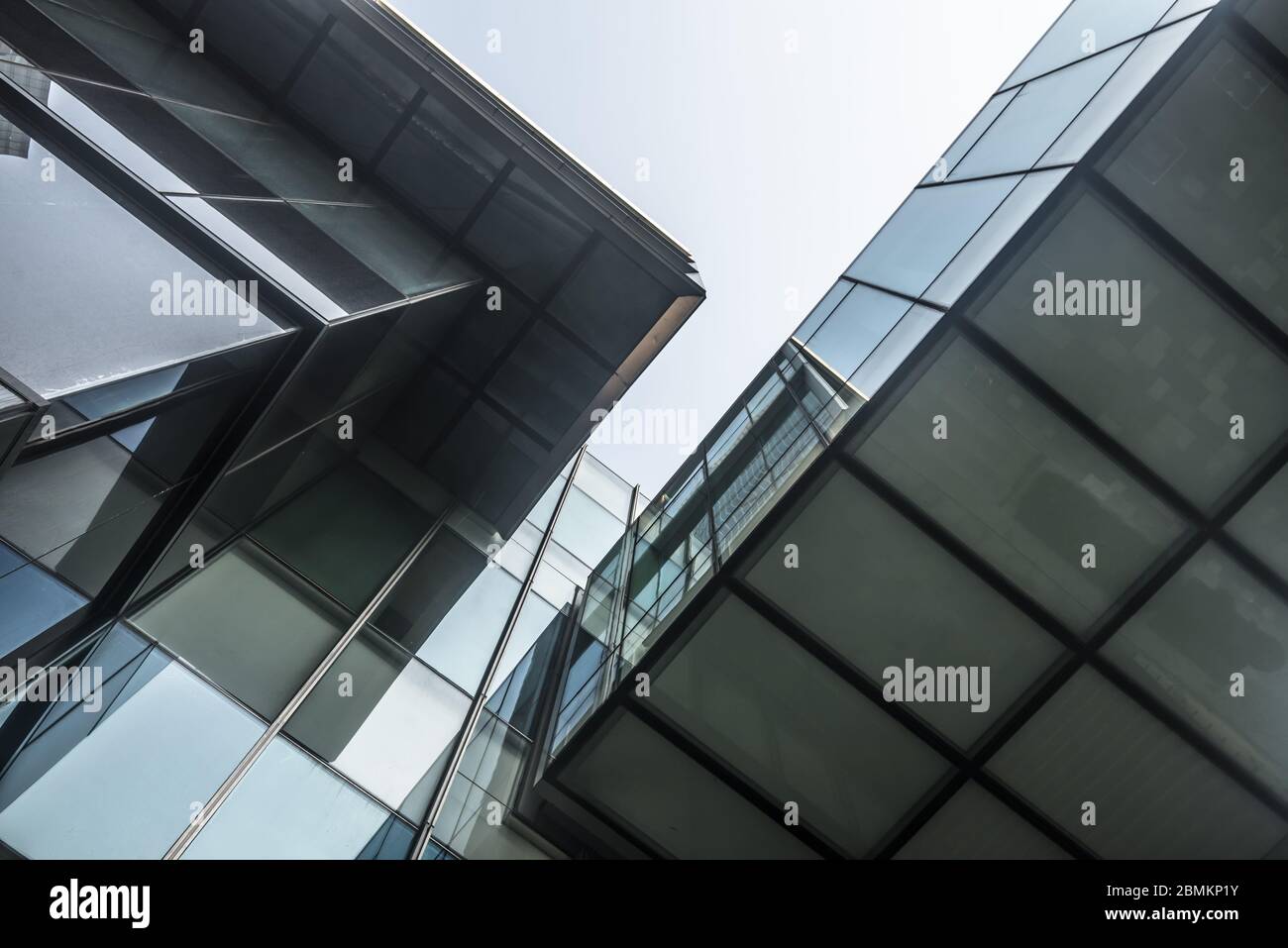 modern office building exterior Stock Photo - Alamy