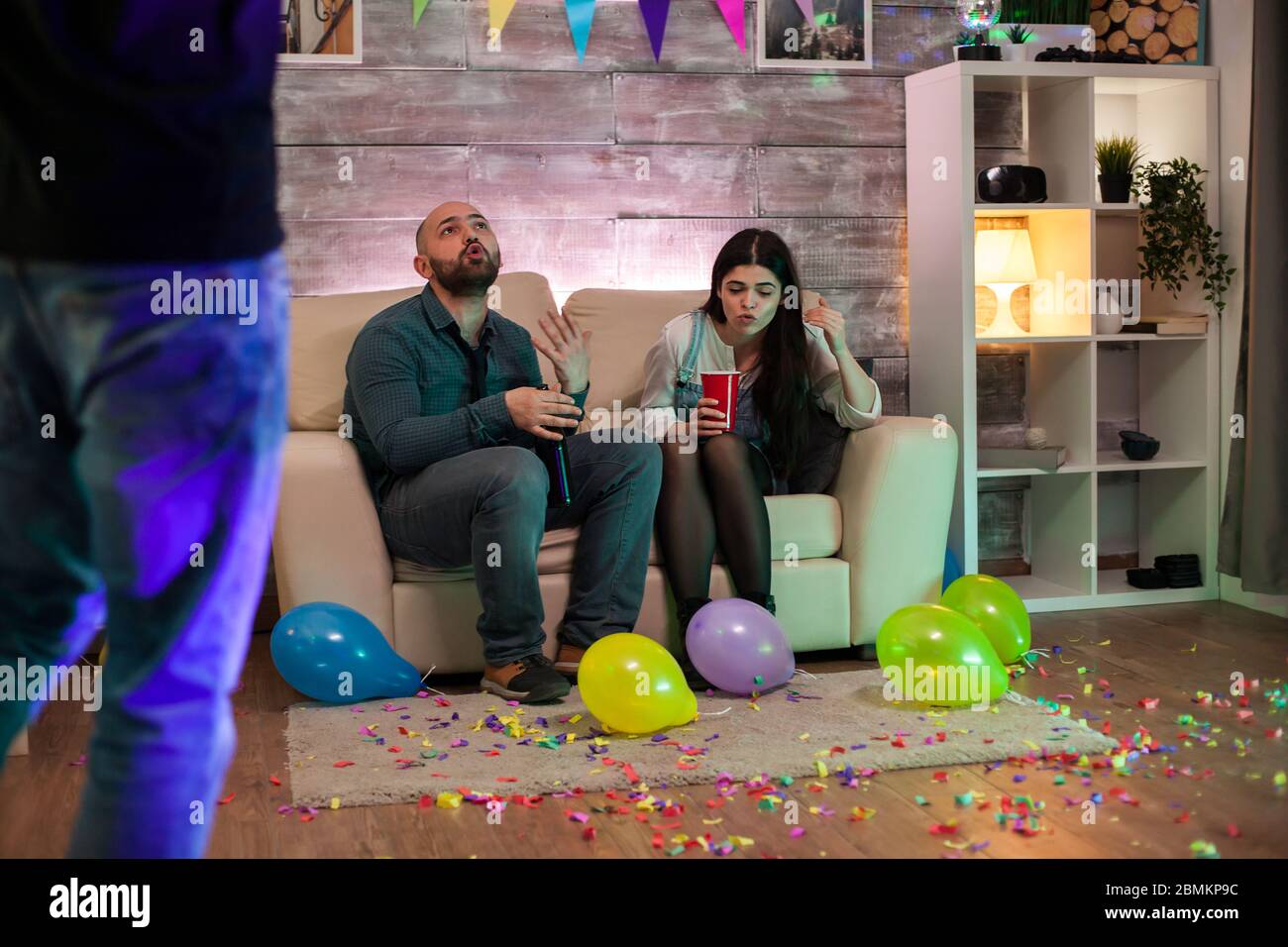 Couple fight party hi-res stock photography and images - Alamy