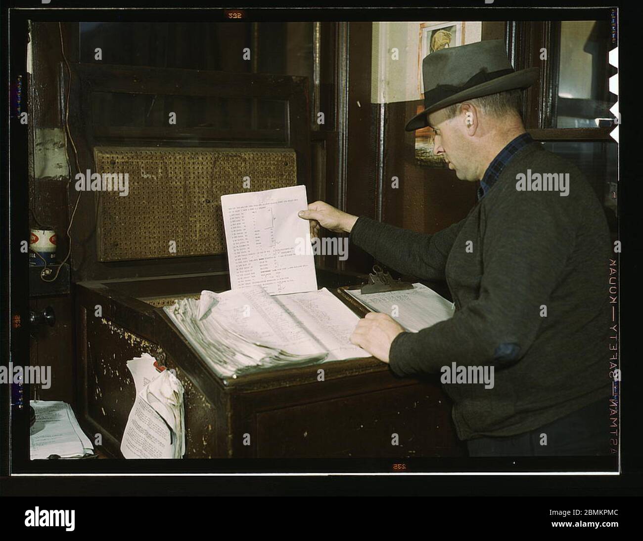 Vintage teletype hi-res stock photography and images - Alamy