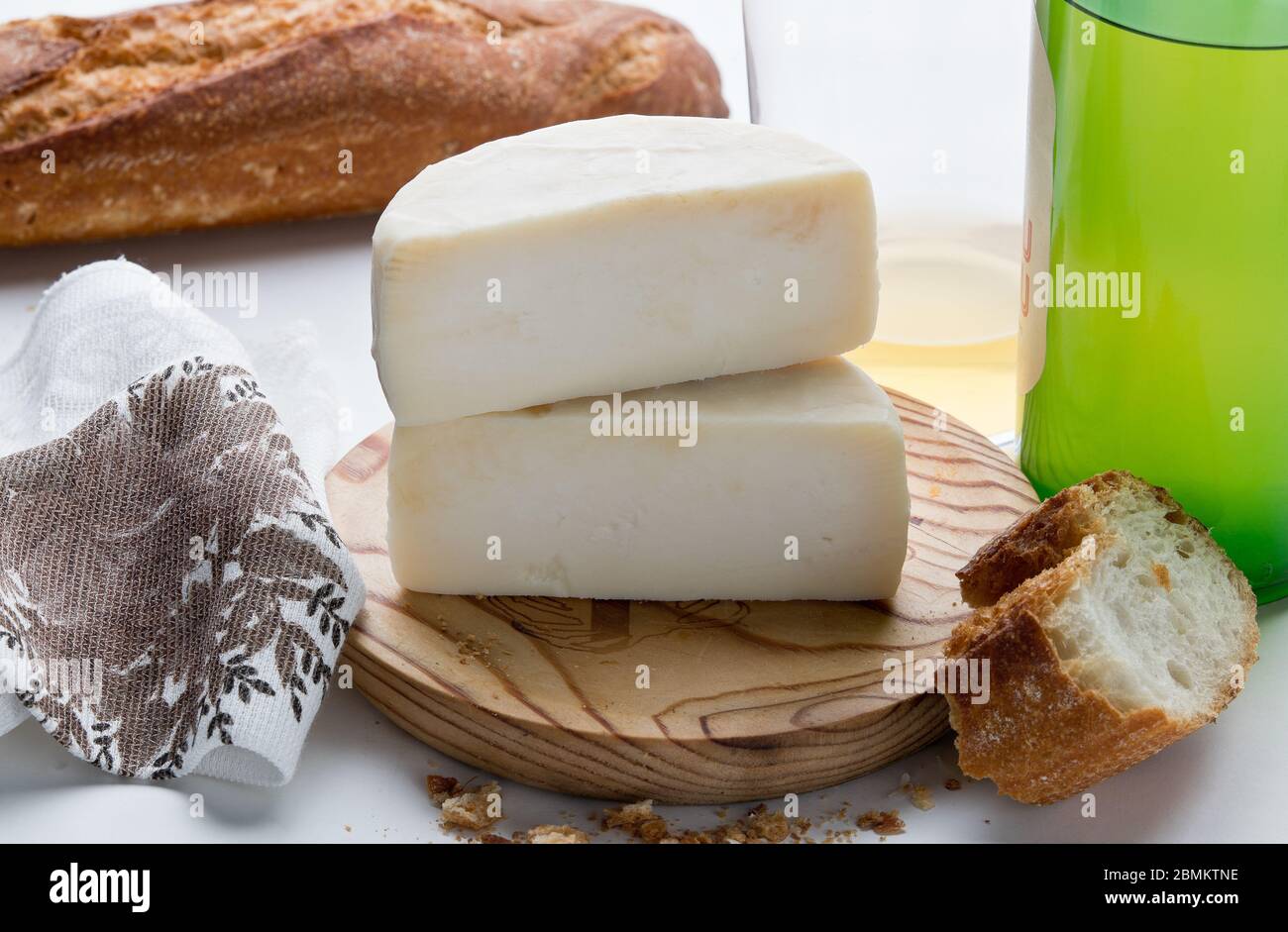 Queso vaca hi-res stock photography and images - Alamy