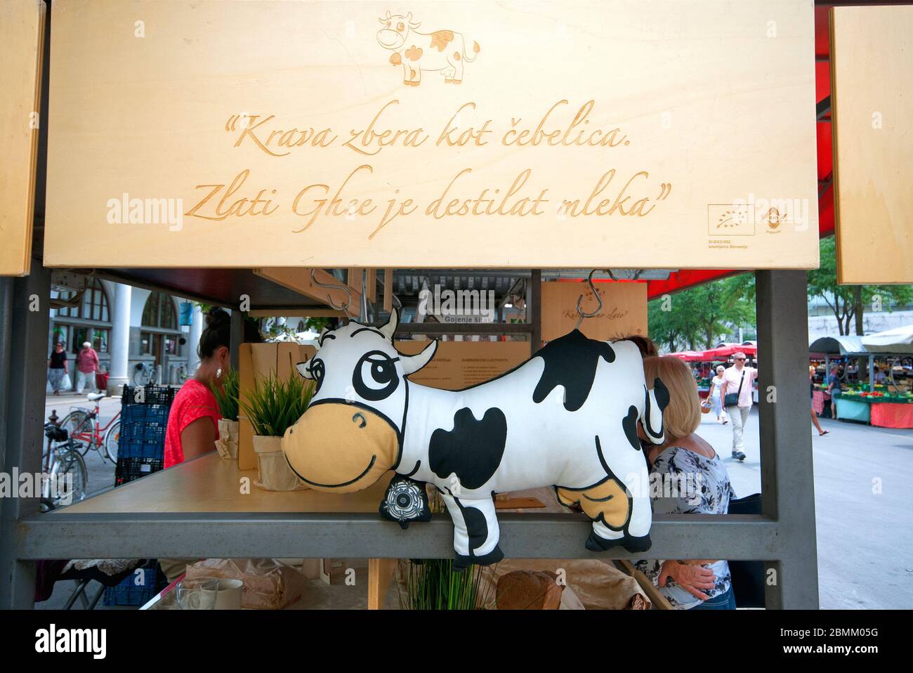 Milk for sale sign hi-res stock photography and images - Alamy