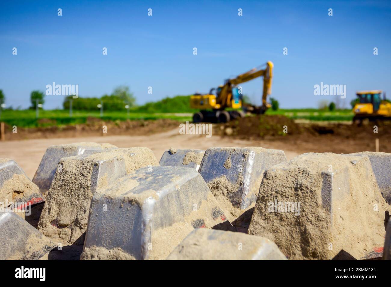 Detail view on spikes, pattern tracks of huge road roller for ...