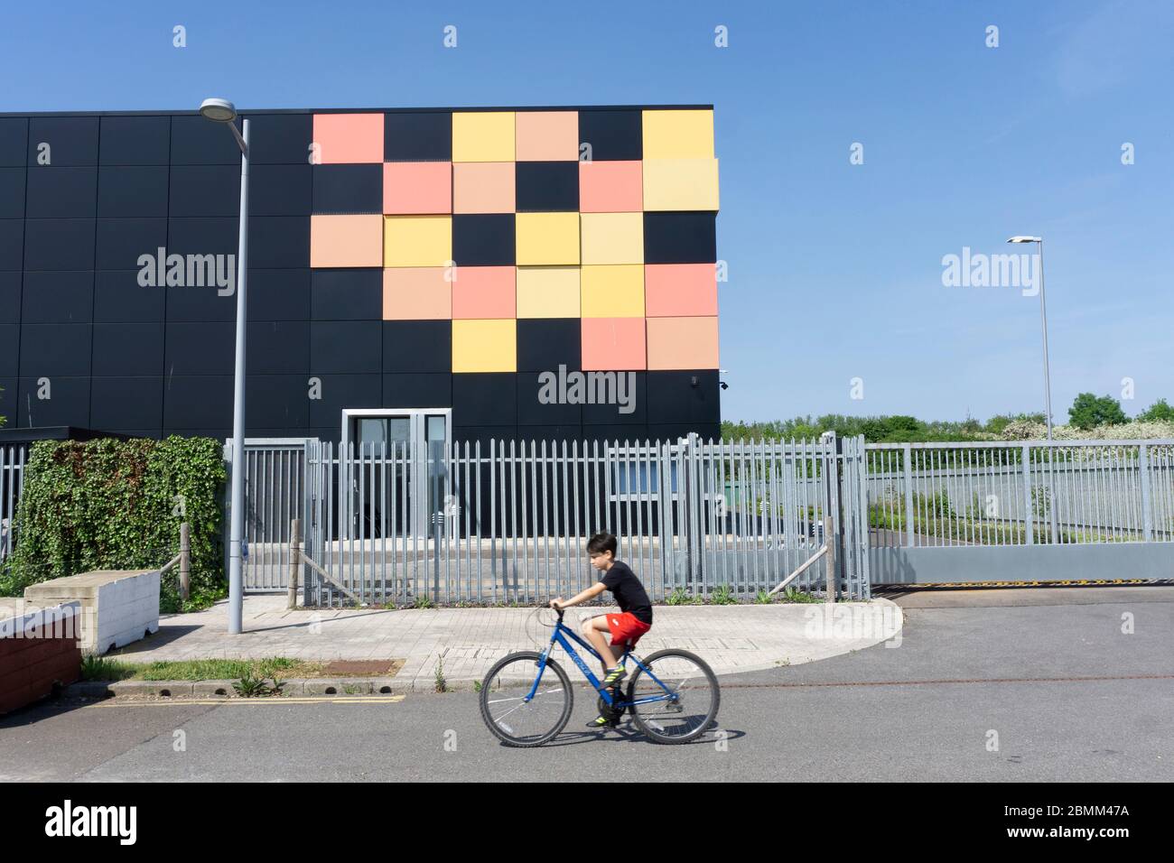 Coloured squares graphic hi-res stock photography and images - Alamy