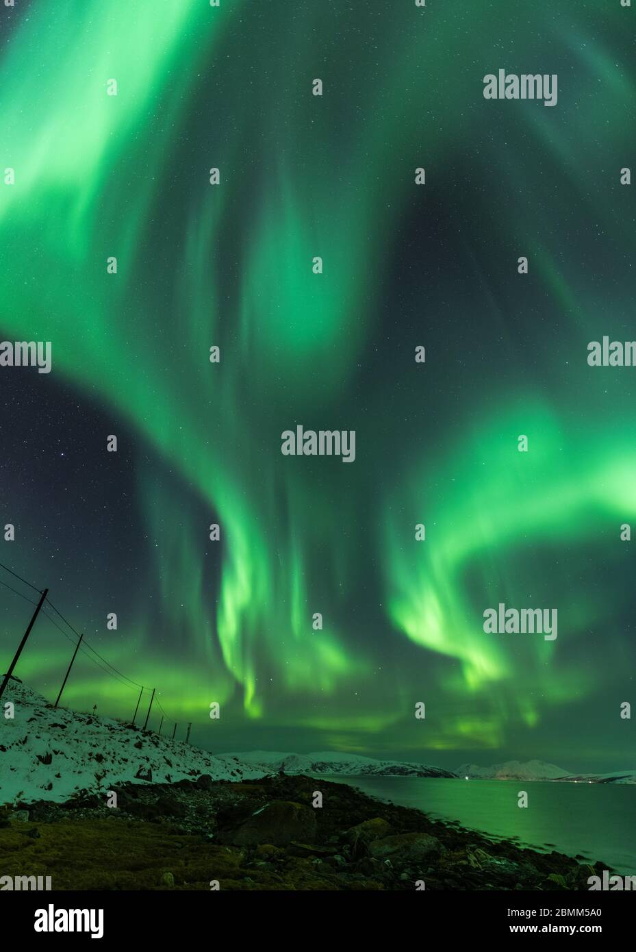 Dancing northern lights aurora hi-res stock photography and images - Alamy