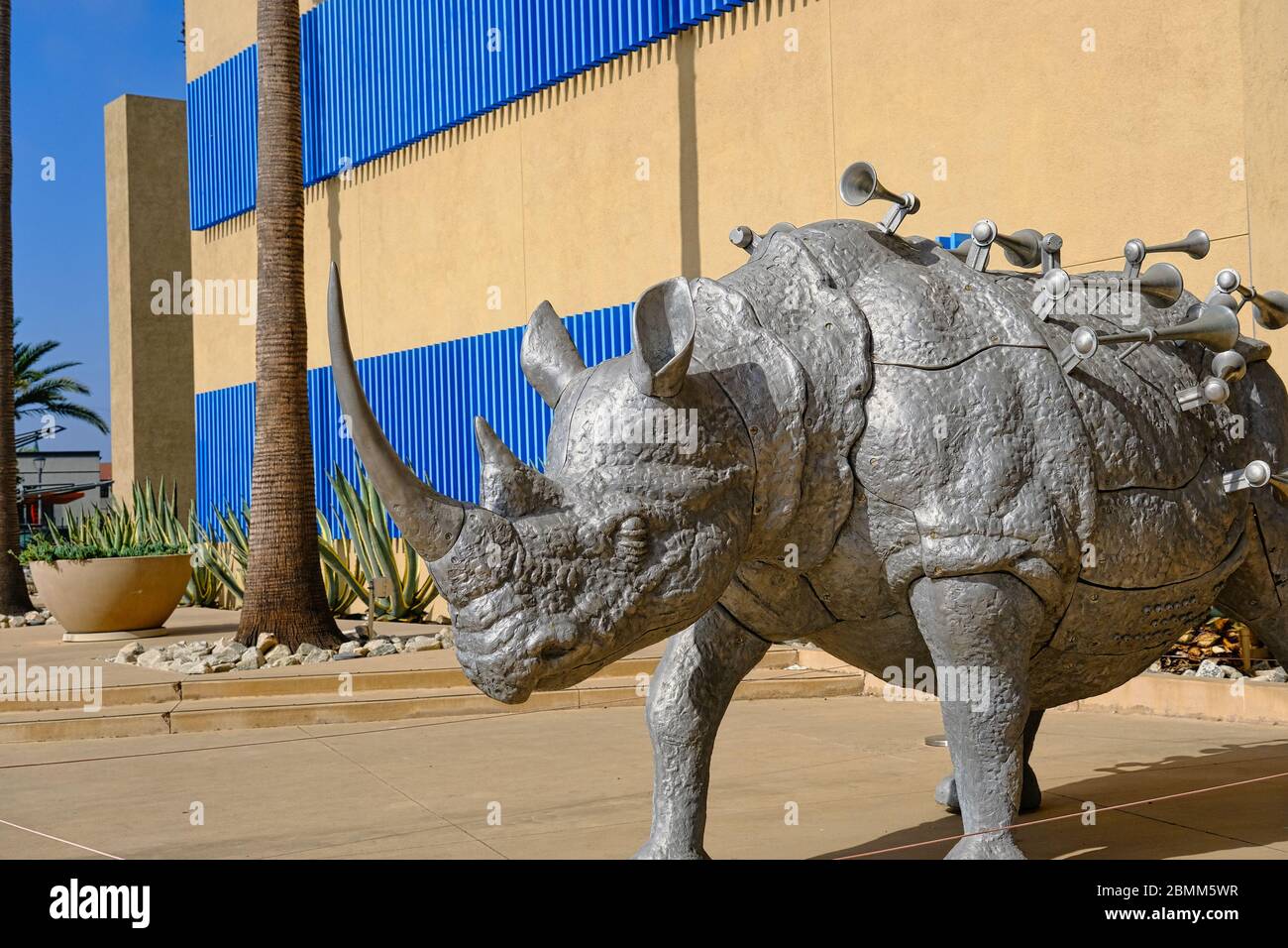 Multiple horns hi-res stock photography and images - Alamy