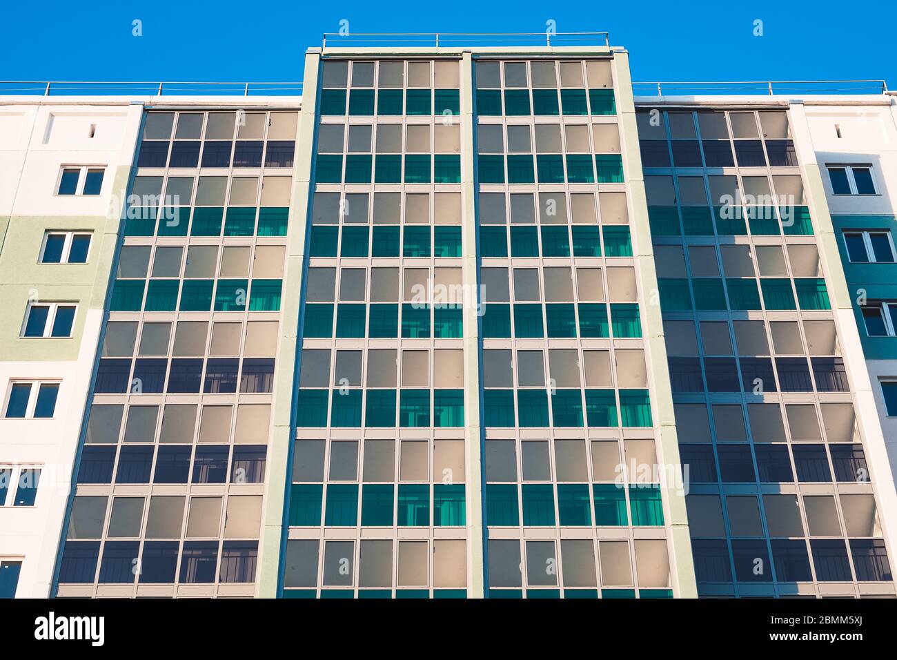 Close-up - multi-storey new building. 4k Stock Photo - Alamy