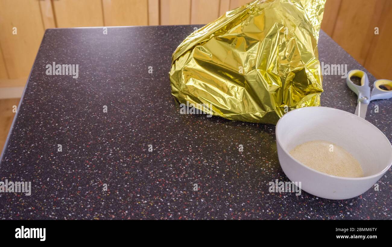 Cooking honey baked ham in a residential kitchen Stock Photo - Alamy