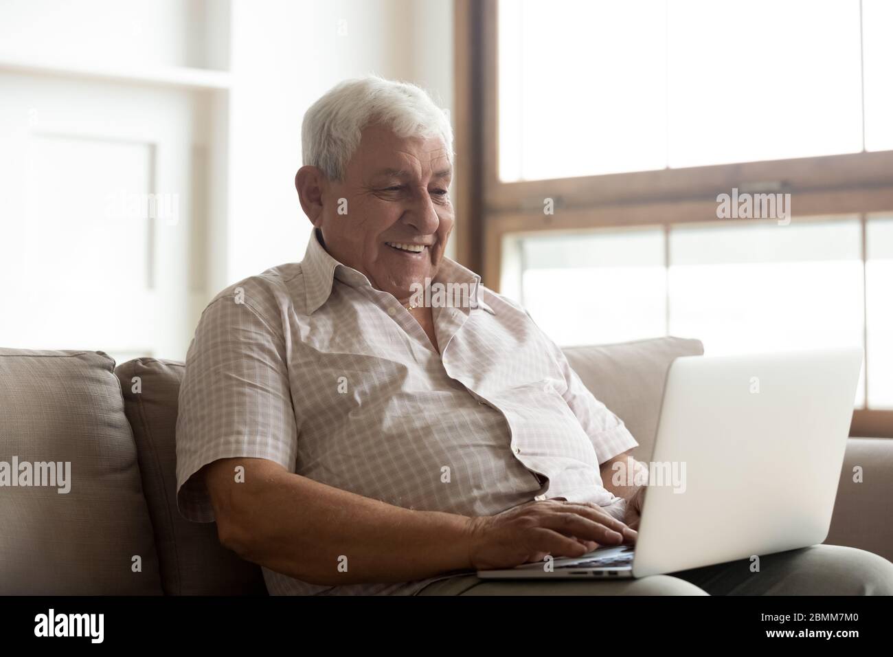 Happy user computer screen laptop man hi-res stock photography and ...