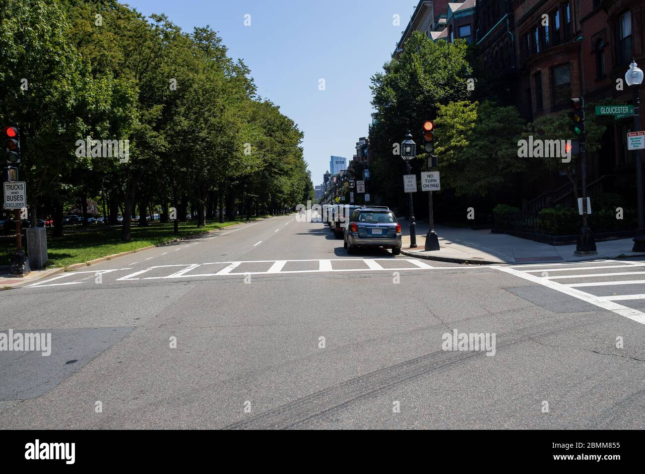 Boston traffic lights hi-res stock photography and images - Alamy