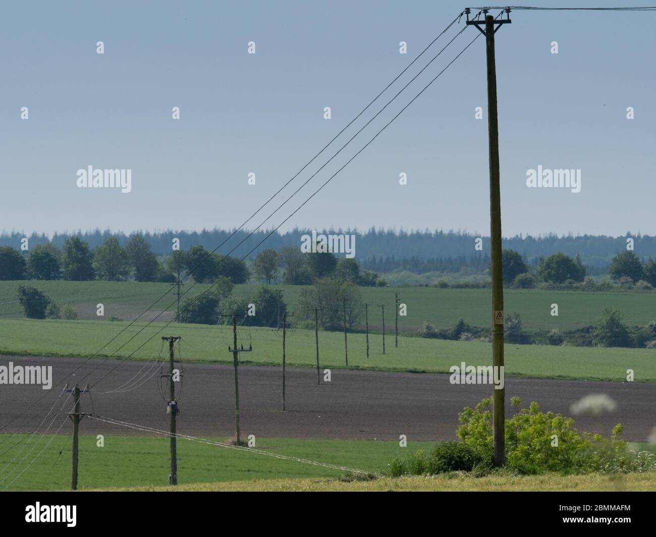 Power lines uk hi-res stock photography and images - Alamy