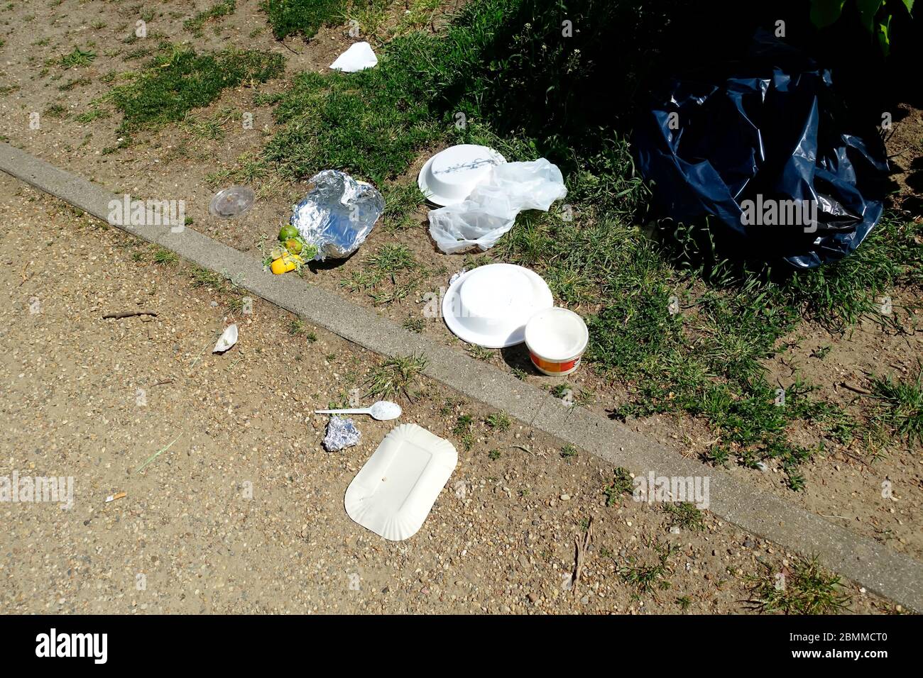 Trash on the streets in Berlin, Germany Stock Photo - Alamy