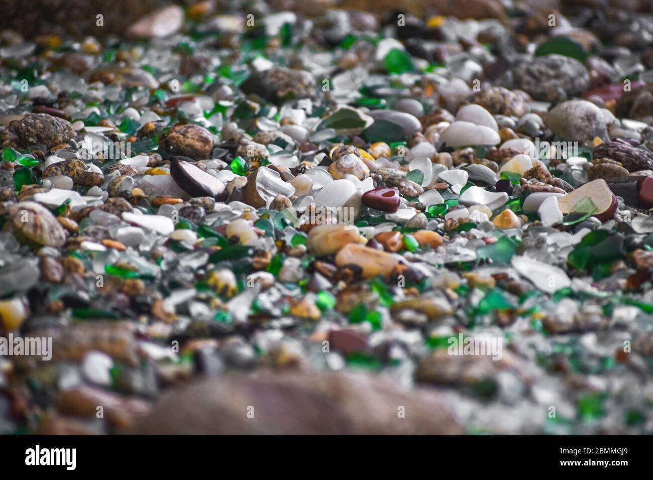 Shells, stones and crystals rounded by the erosion of the sea Los ...