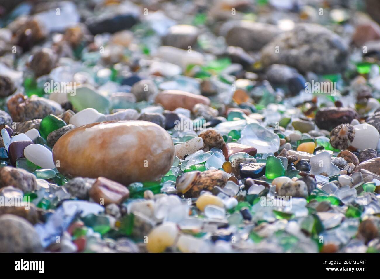 Shells, stones and crystals rounded by the erosion of the sea Los ...