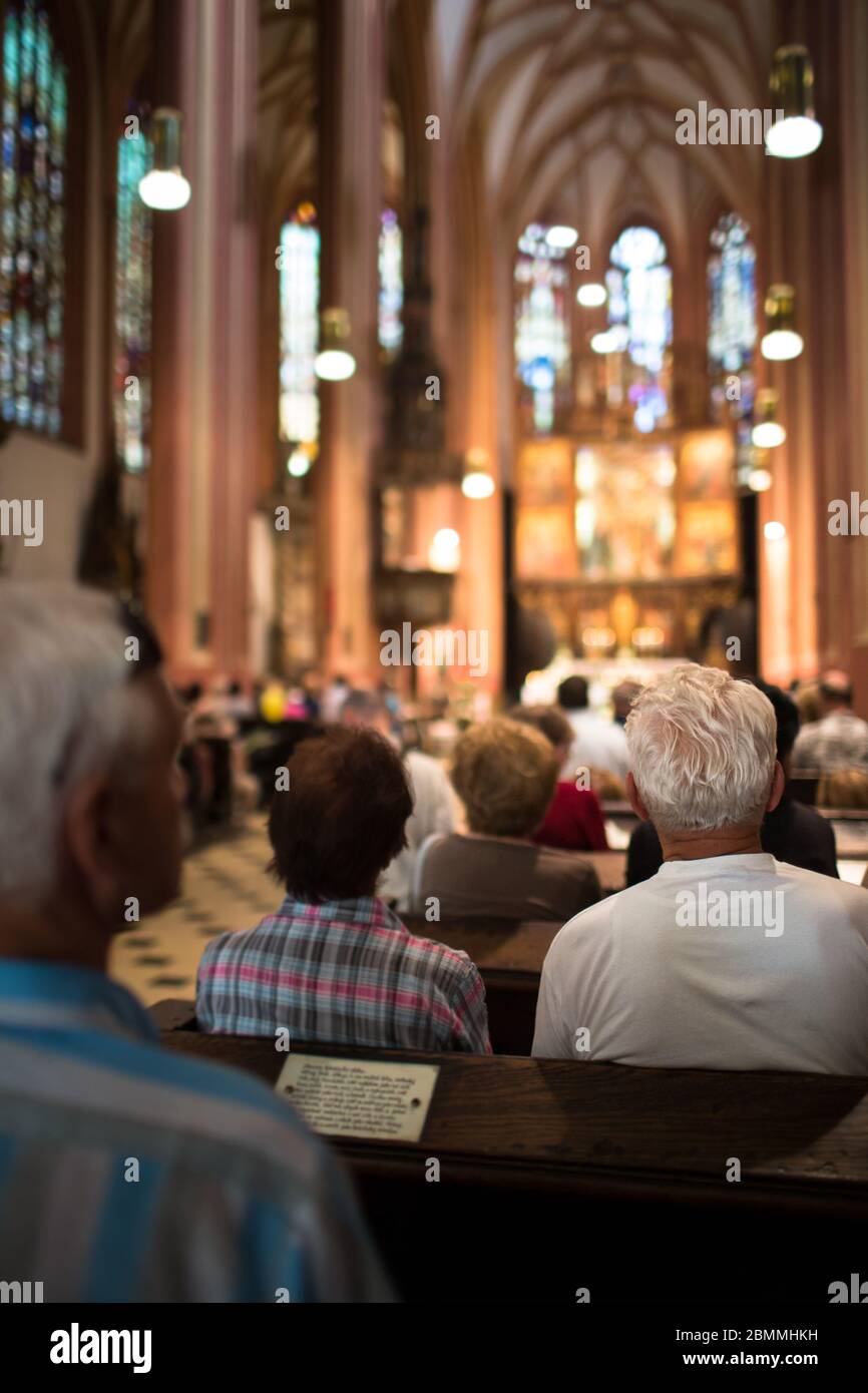 Altar of the confession mass hi-res stock photography and images - Alamy