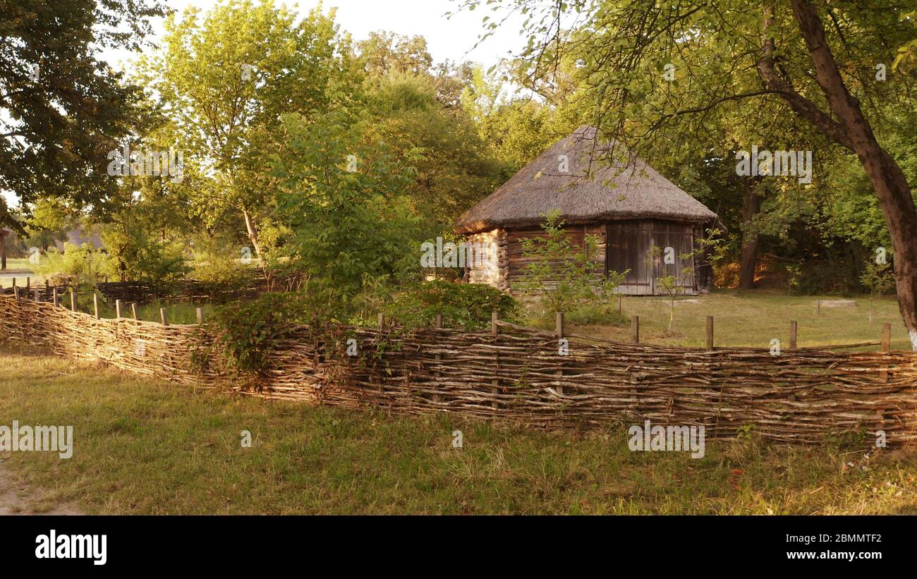 Unique log structure hi-res stock photography and images - Alamy
