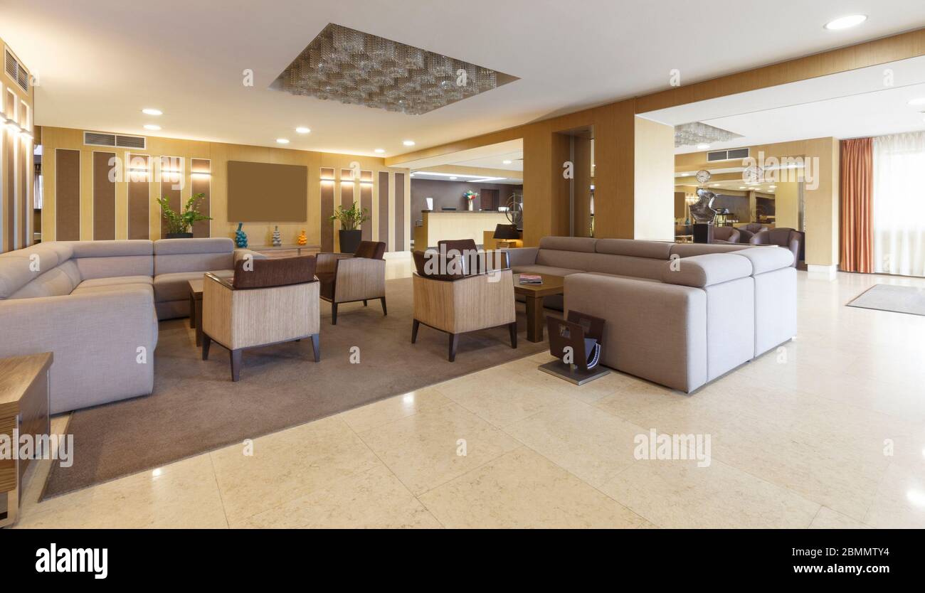 Empty hotel reception room hi-res stock photography and images - Alamy