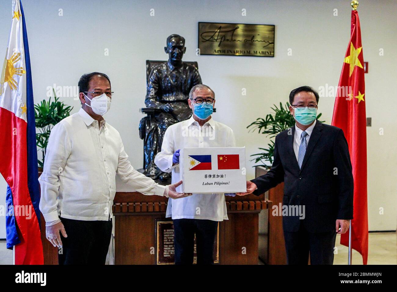 Manila, Philippines. 10th May, 2020. Chinese Ambassador Huang Xilian (R ...