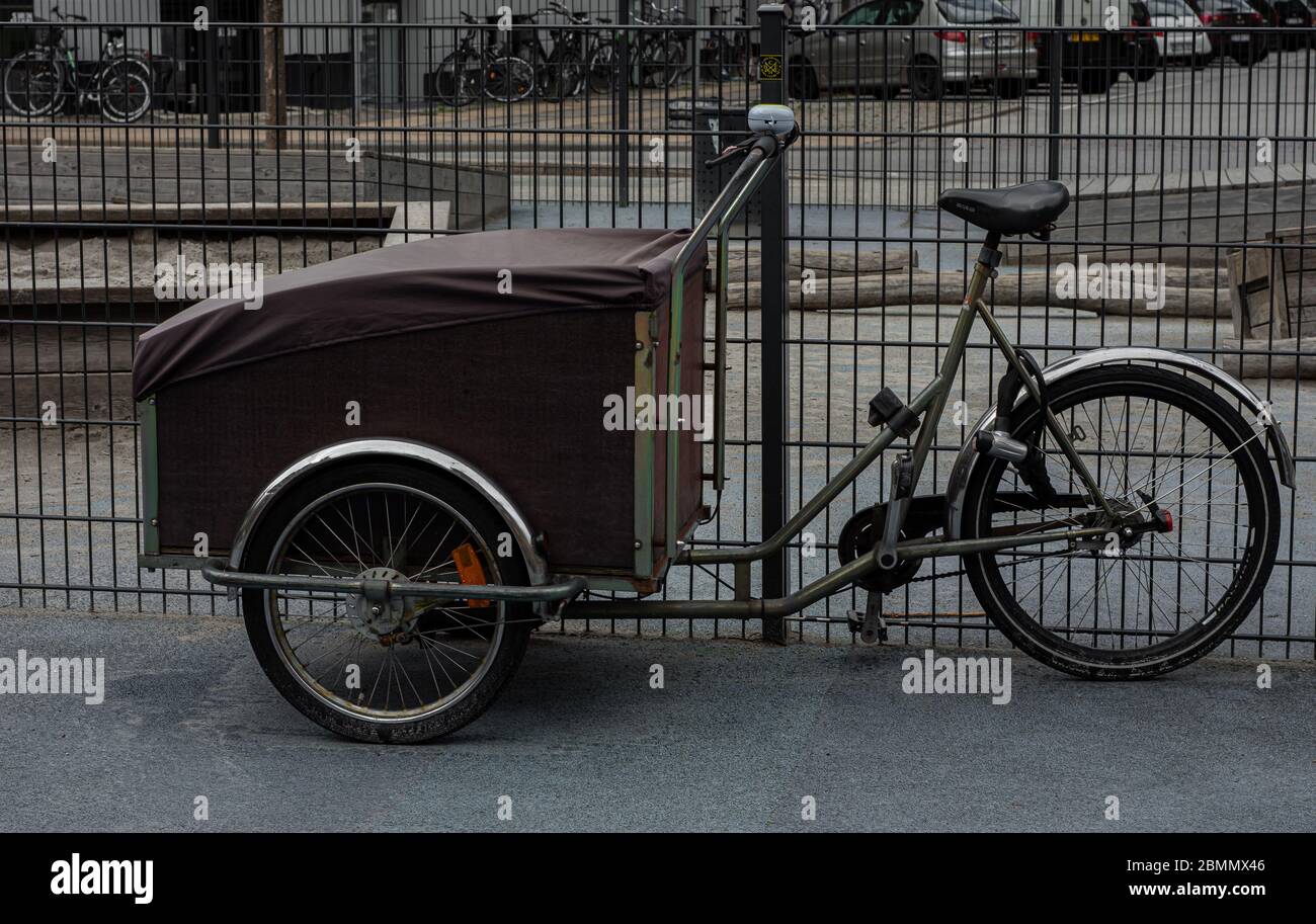 Woman bike top view vintage hi-res stock photography and images - Alamy