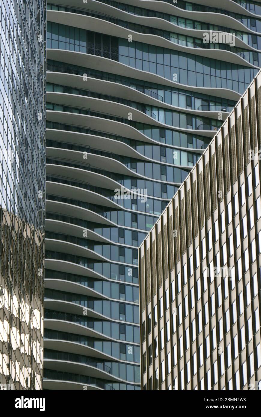 Downtown Chicago skyline with modern high-rise buildings Chicago ...