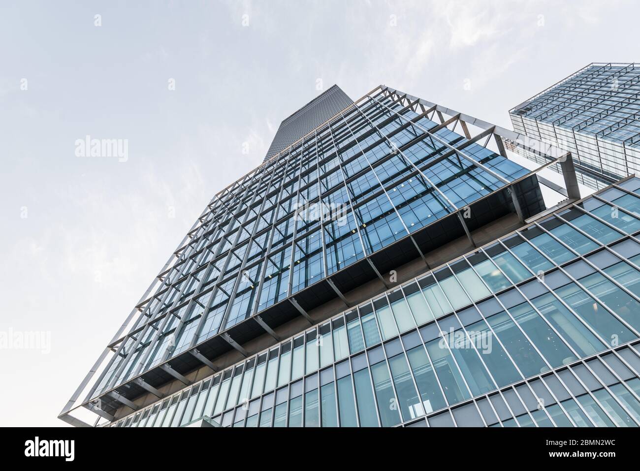 modern office building exterior Stock Photo - Alamy