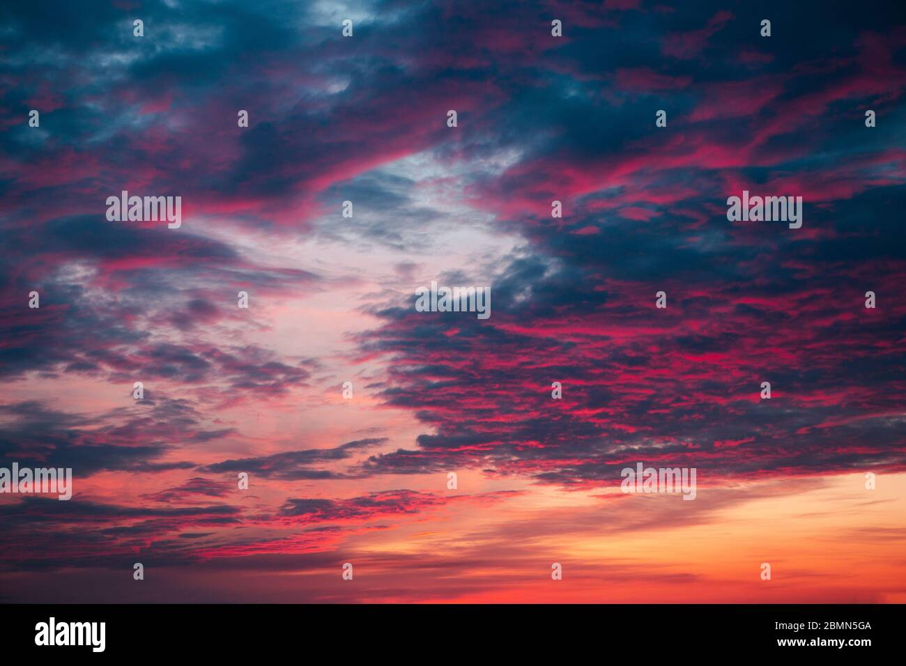 Night sky dark sky blue sky pink clouds clouds hi-res stock photography and images - Alamy