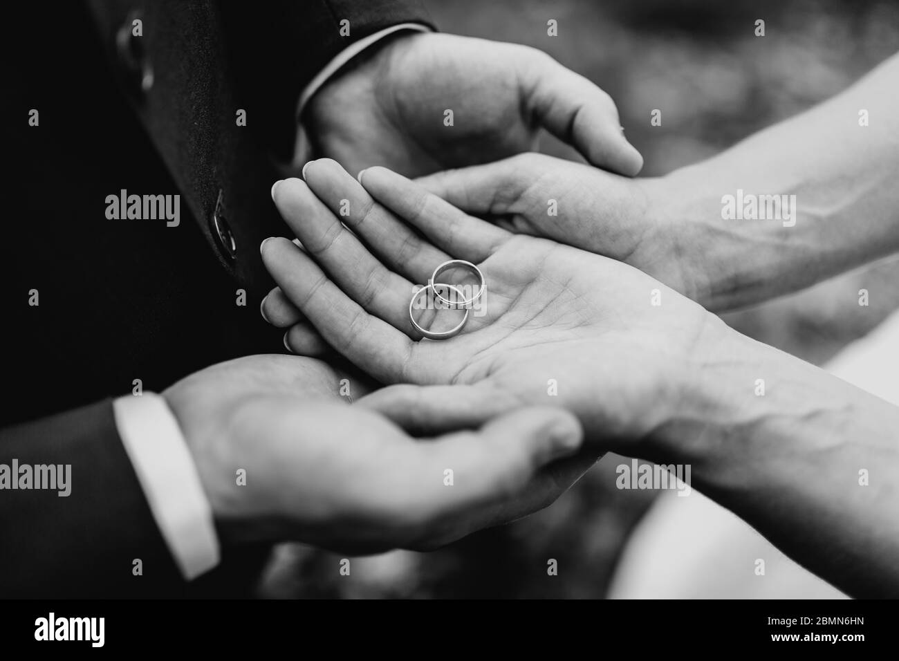 wedding rings close up Stock Photo - Alamy