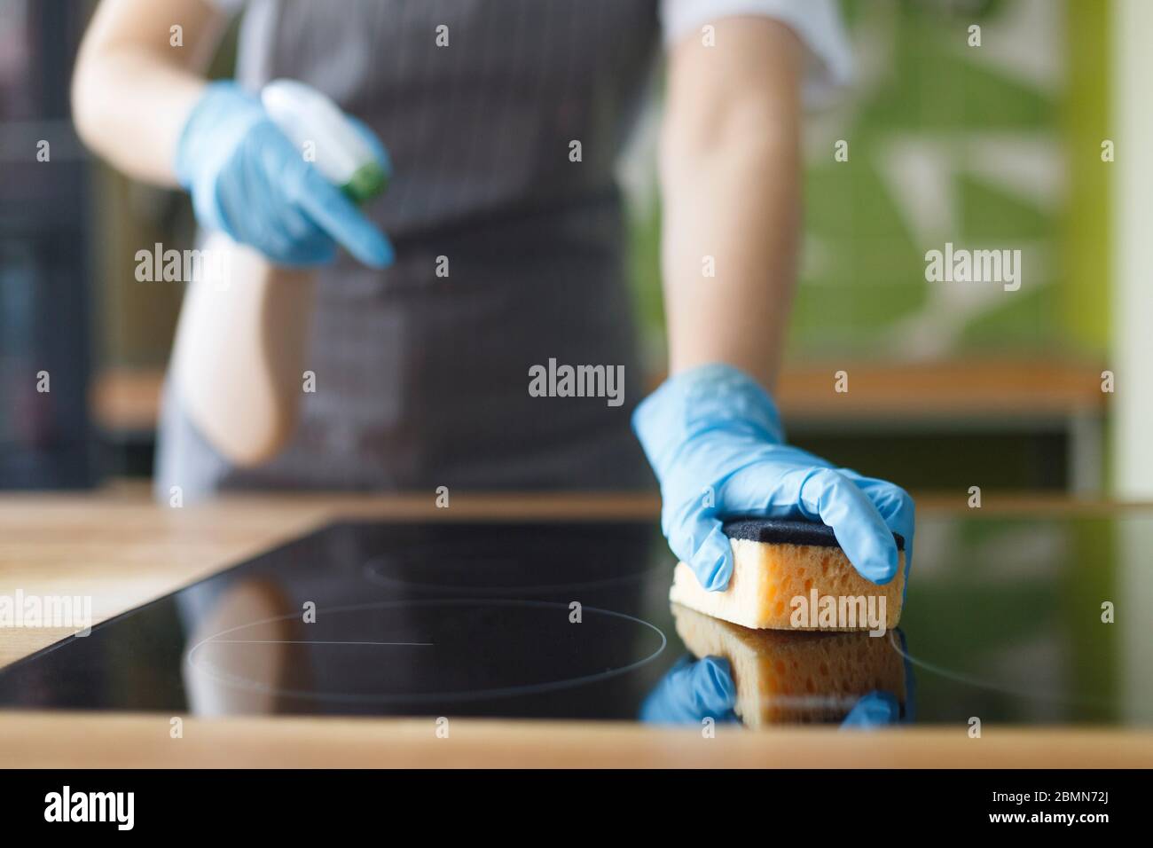 Worktop cleaner hi-res stock photography and images - Alamy