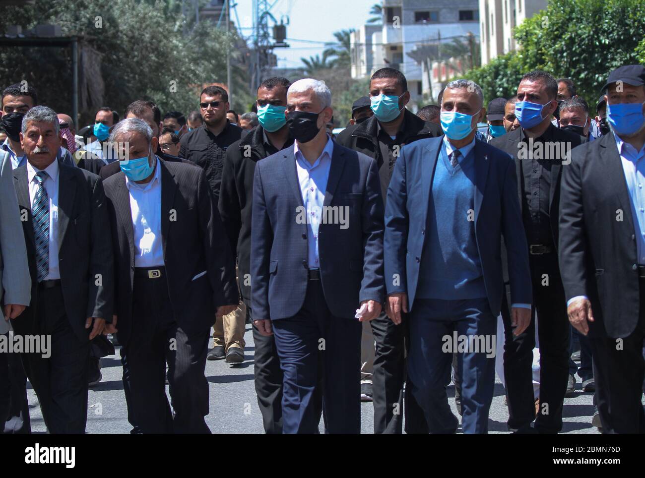 May 10, 2020: Gaza, Palestine. 10 May 2020. A large crowd or mourners ...