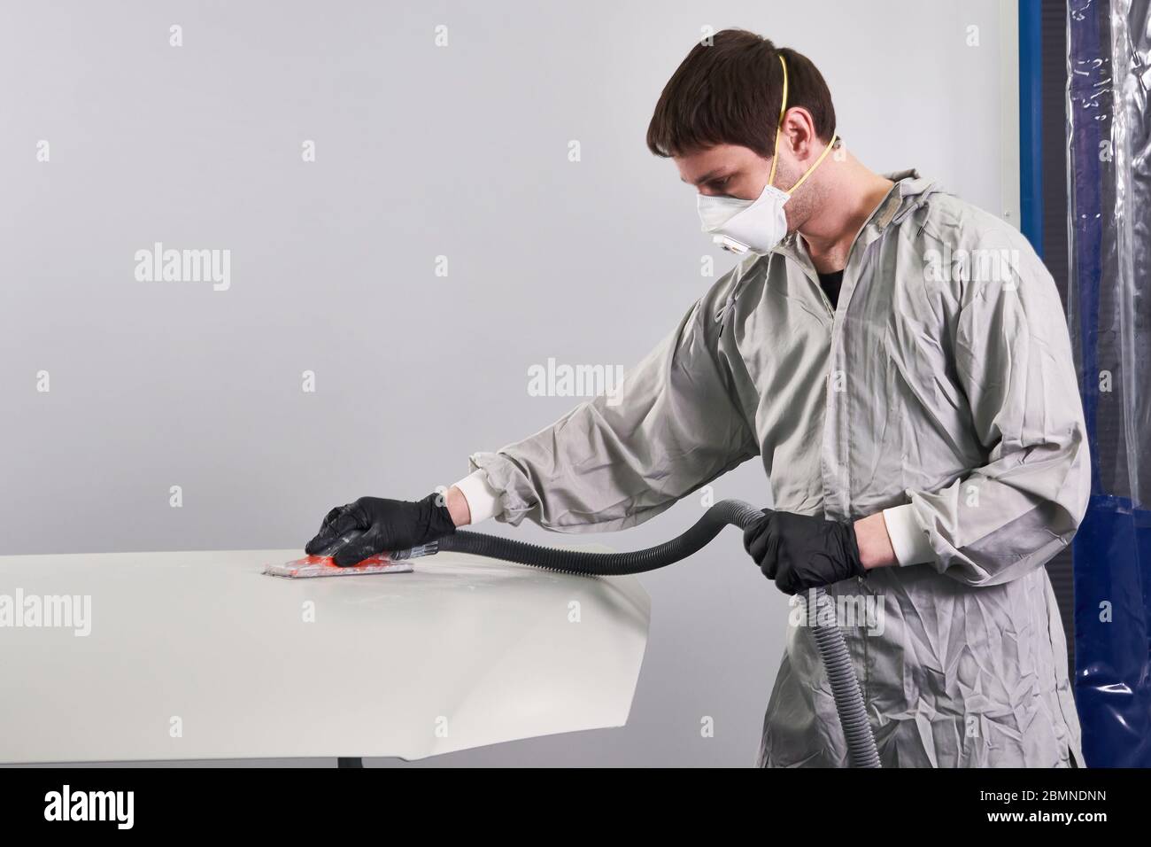 Auto mechanic buffing polishing hi-res stock photography and images - Alamy