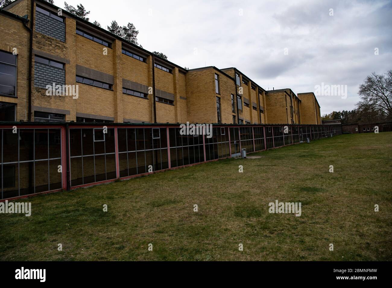 Federal school hi-res stock photography and images - Alamy