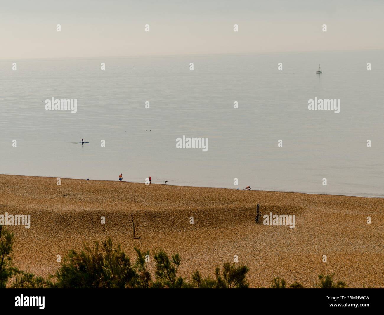 Yellow wave brighton hi-res stock photography and images - Alamy