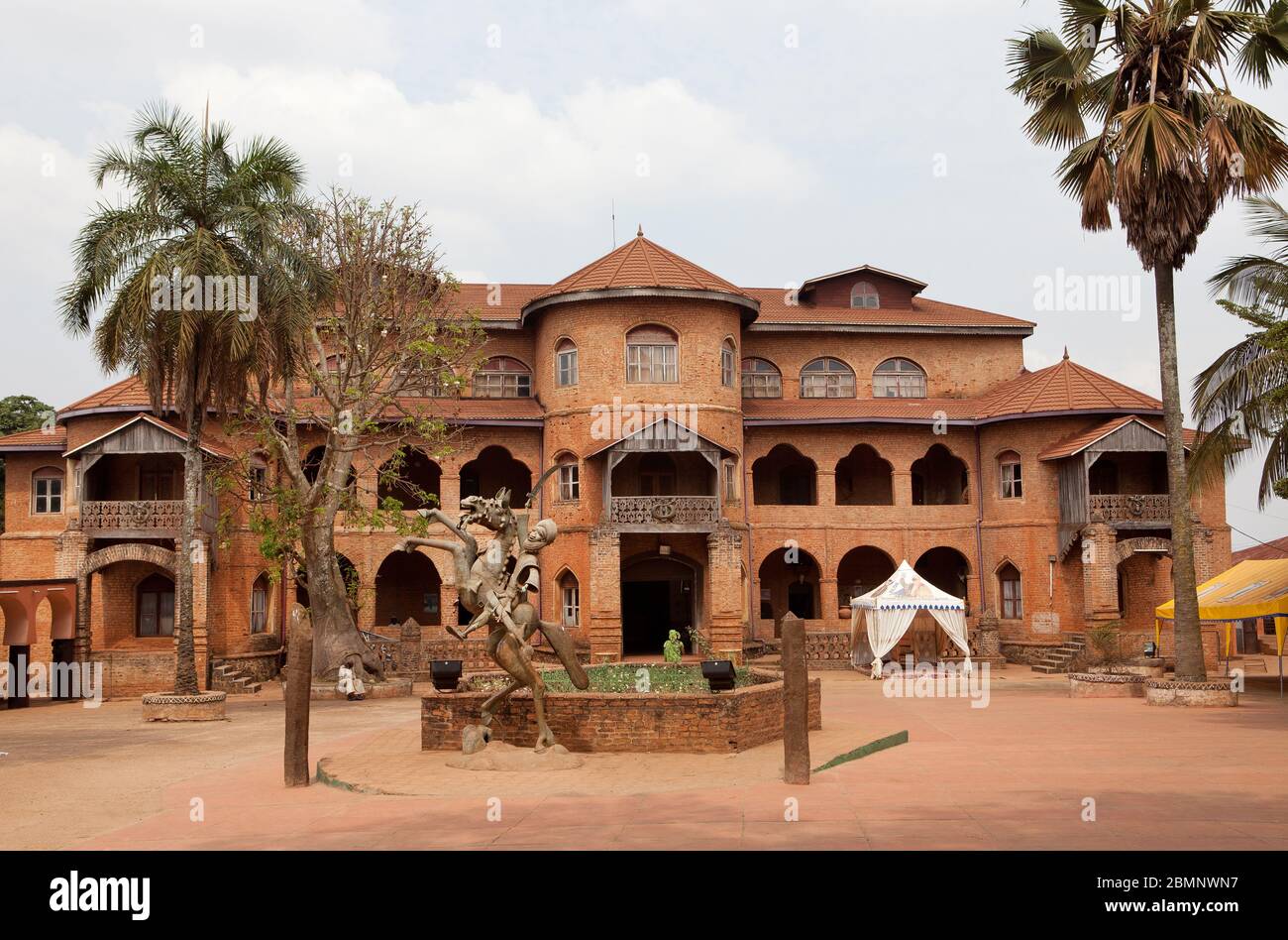 Cameroon People Street High Resolution Stock Photography and Images - Alamy