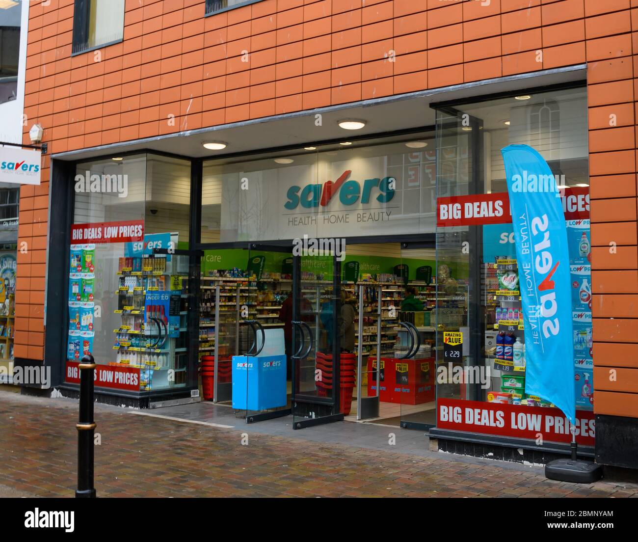 Savers logo hi-res stock photography and images - Alamy