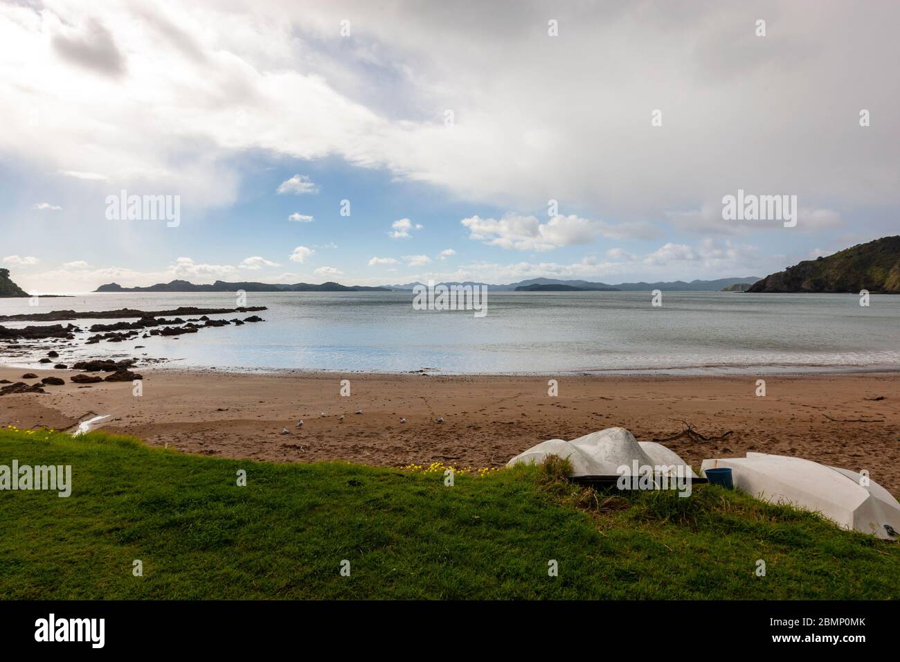 Oneroa bay beach hi-res stock photography and images - Alamy