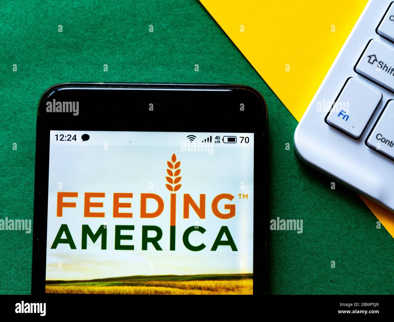 Feeding america logo hi-res stock photography and images - Alamy