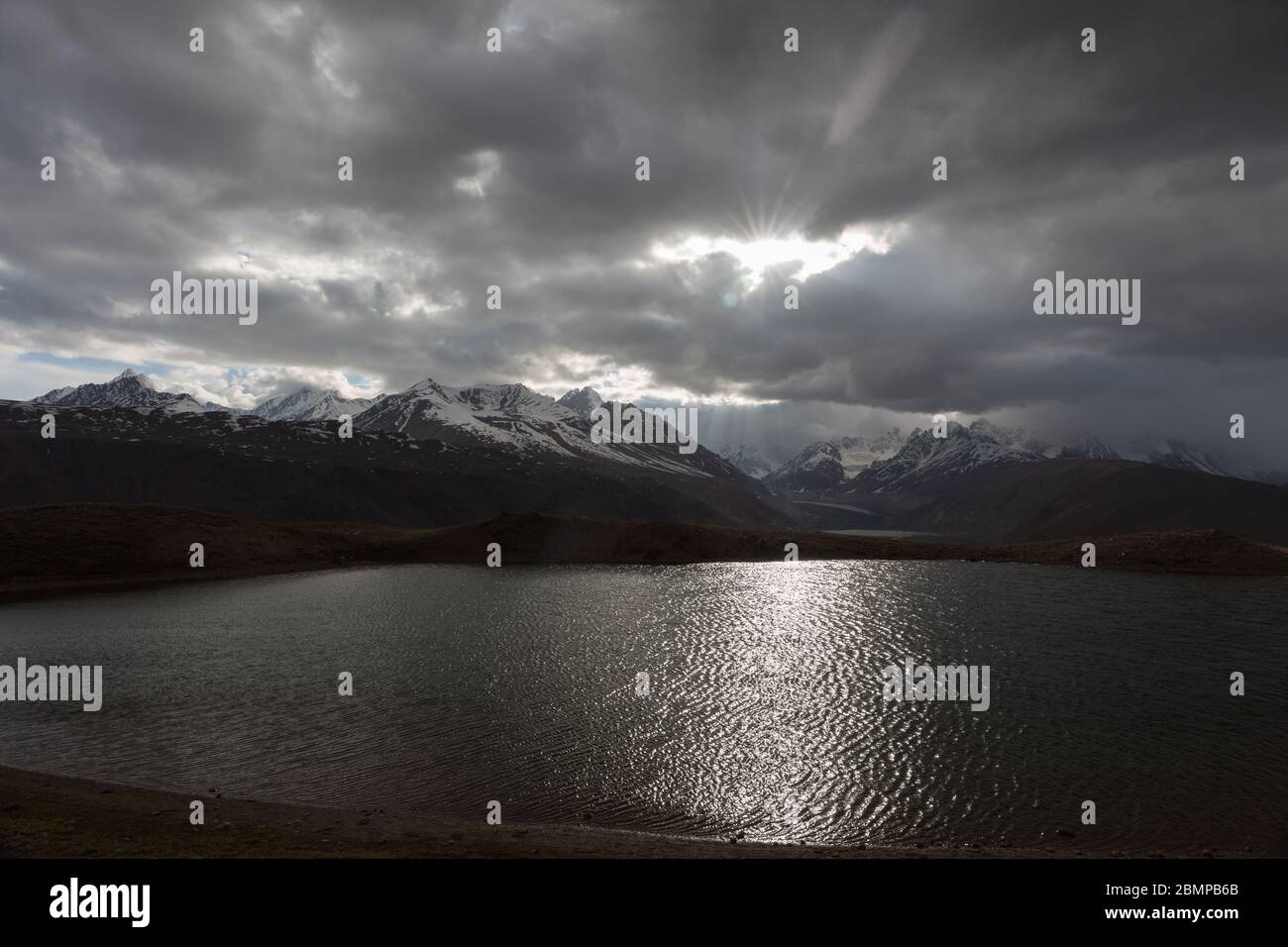 Chandra Tal(Lake) in higher alpine Himalayas, India Stock Photo - Alamy