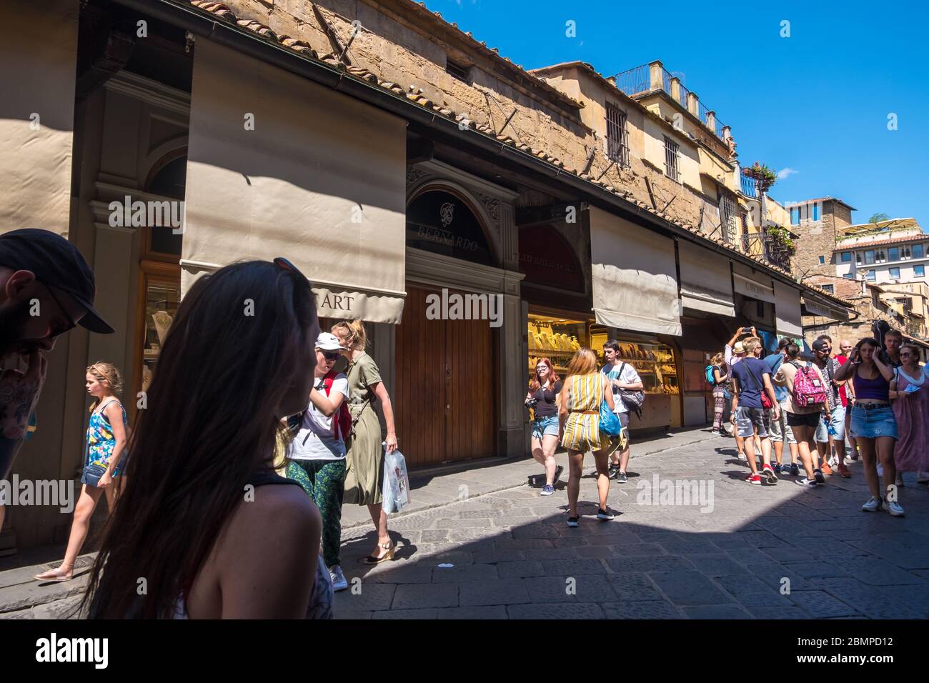 Ponte vecchio market hi-res stock photography and images - Alamy