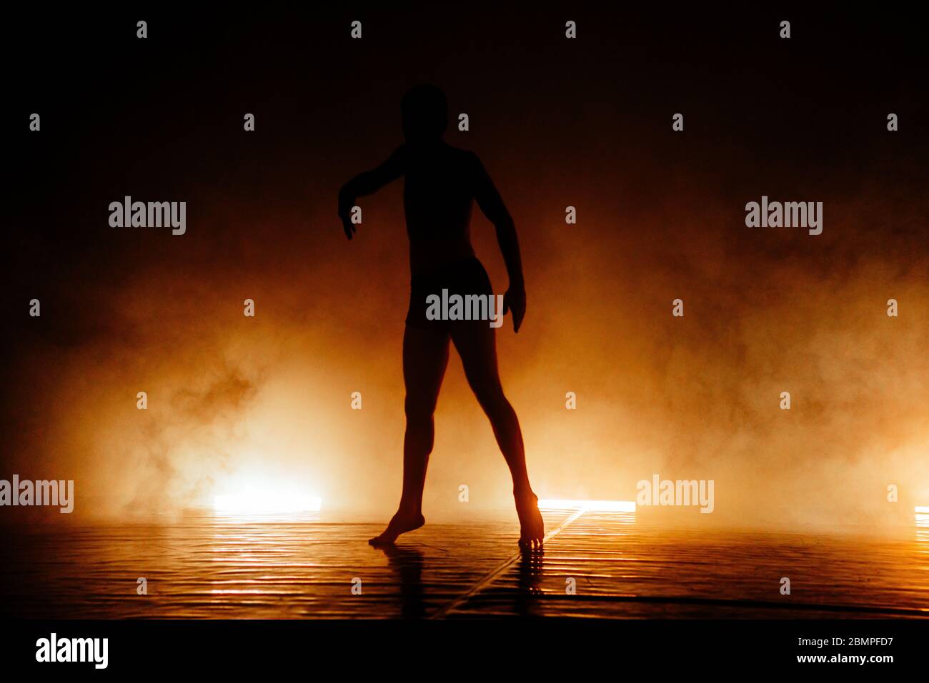 Contemporary dancing performers in dance practice class Stock Photo - Alamy
