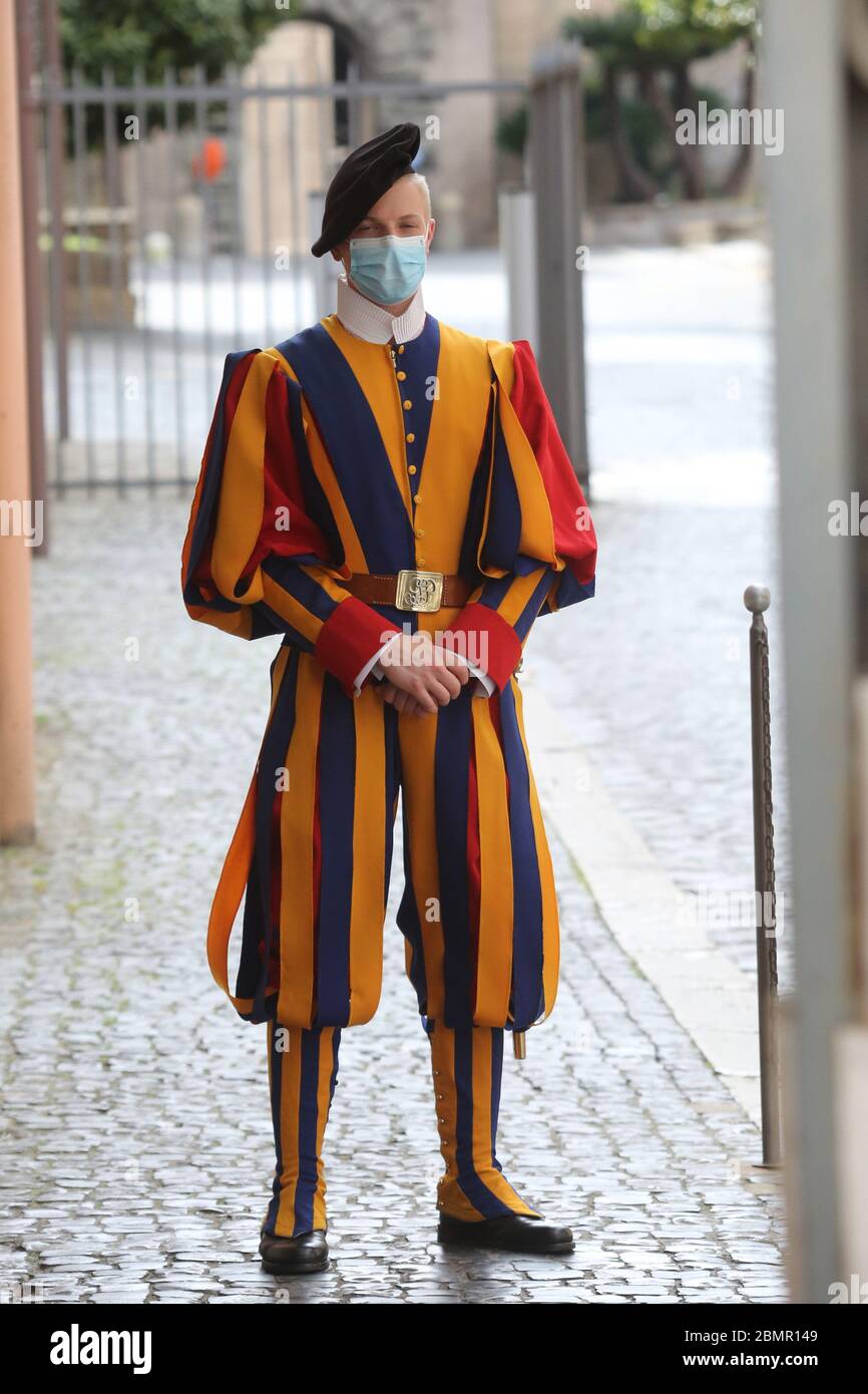 Guardie svizzere hi-res stock photography and images - Alamy