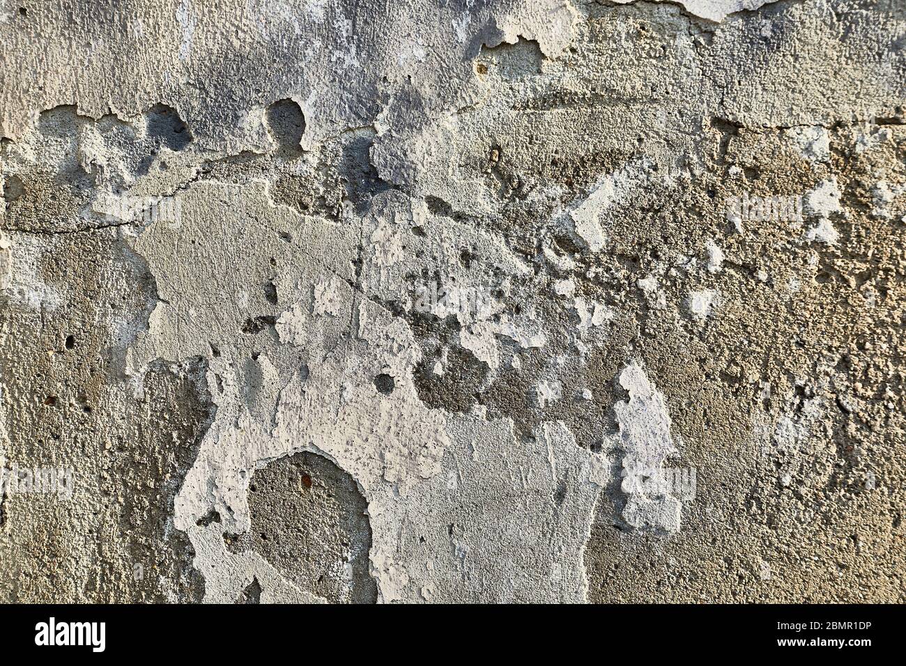Wall desintegrating over time Stock Photo - Alamy
