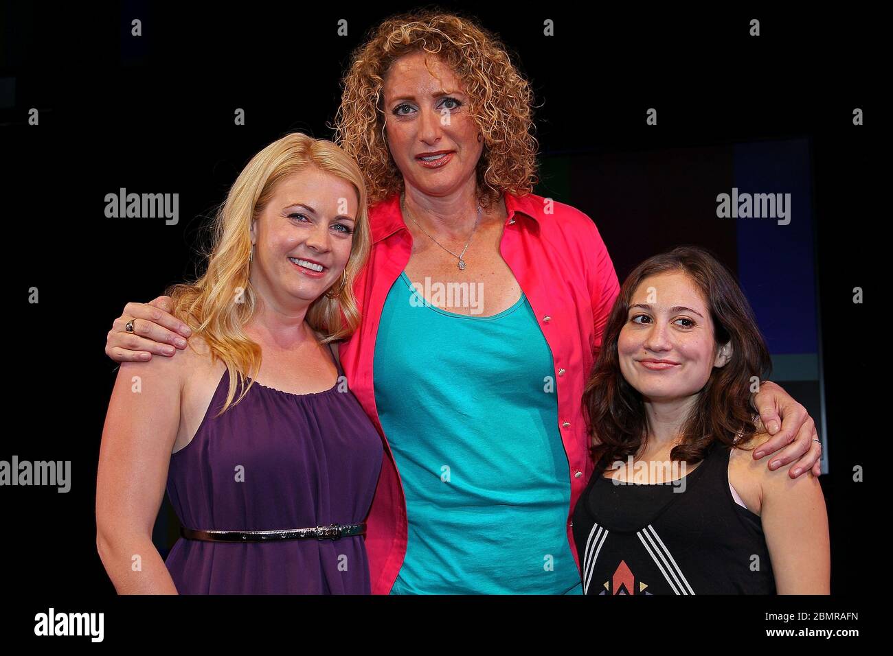 Melissa joan hart and lucy devito hi-res stock photography and images ...