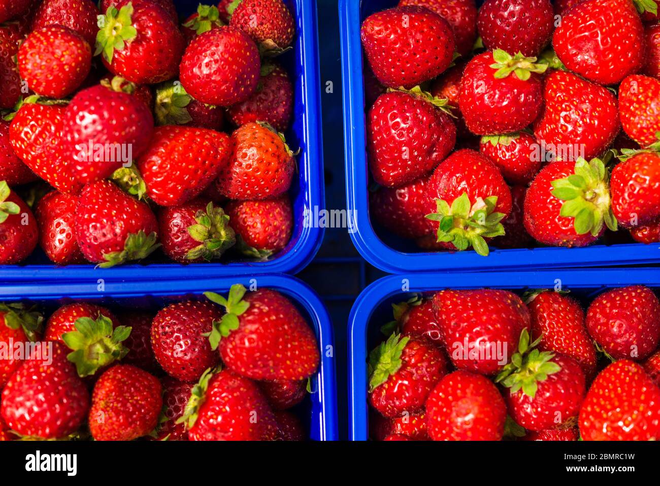 Berry stall hi-res stock photography and images - Alamy