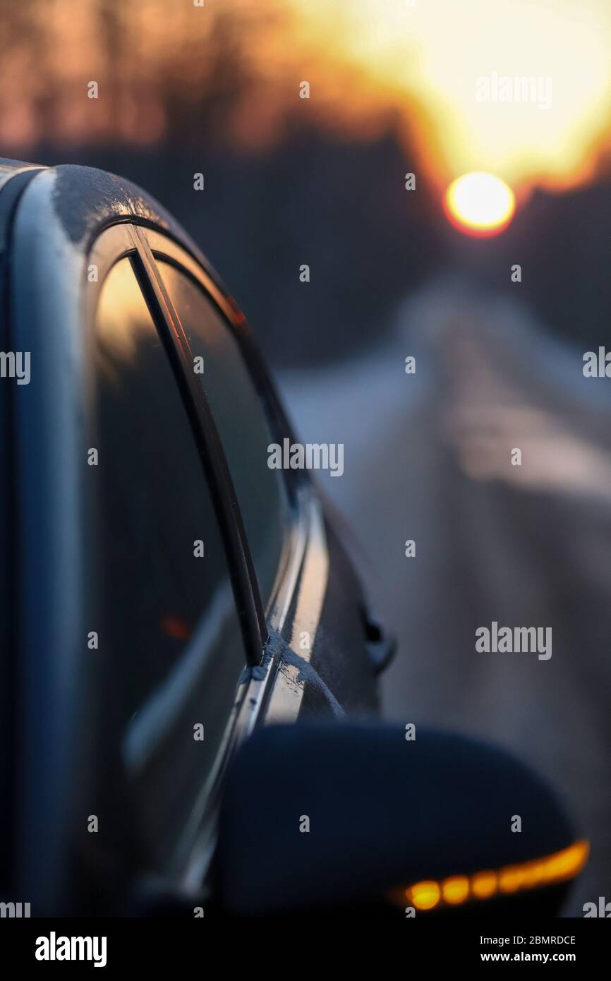 Auto sunshine Reflection on the windows Stock Photo - Alamy