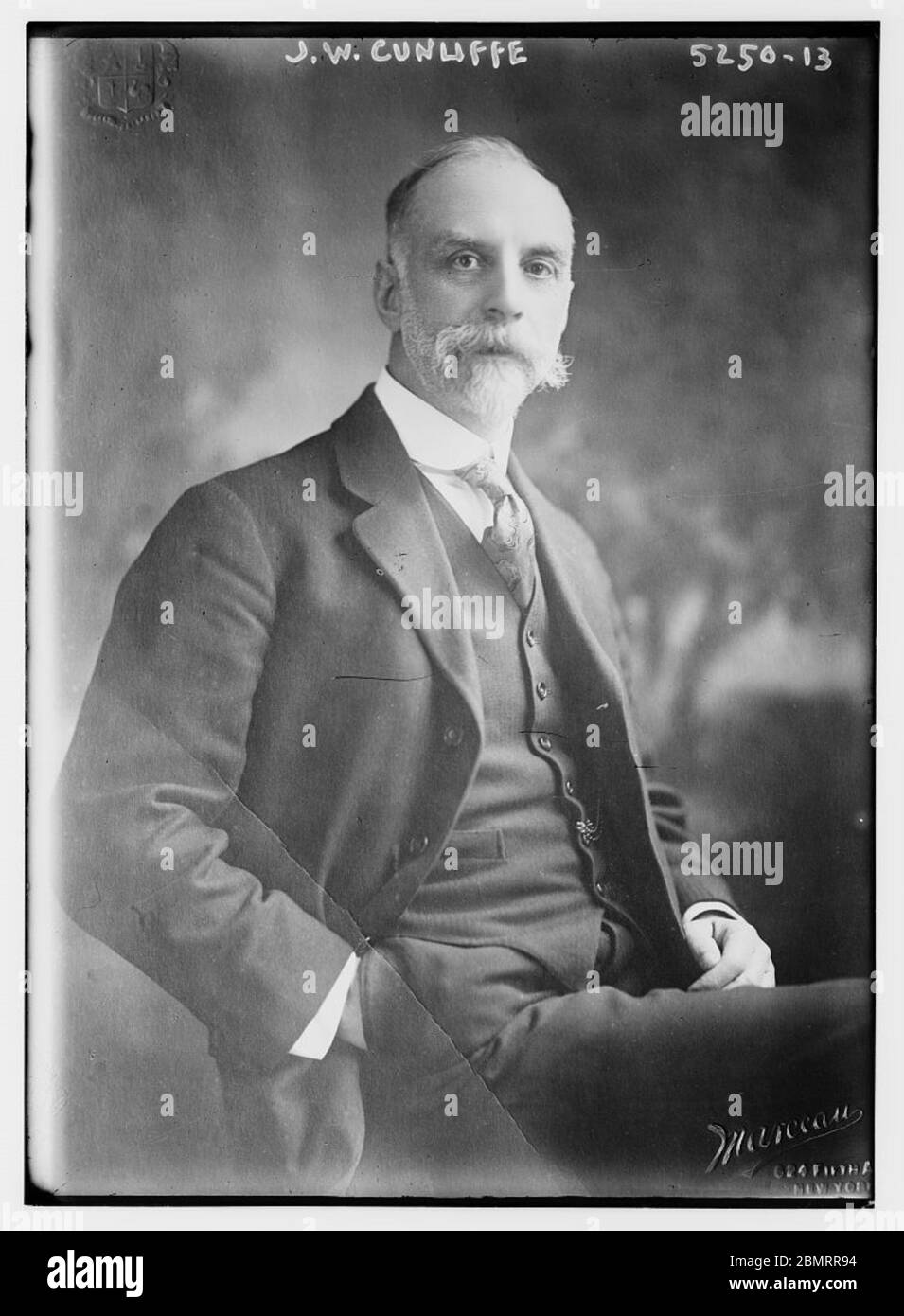 J cunliffe hi-res stock photography and images - Alamy