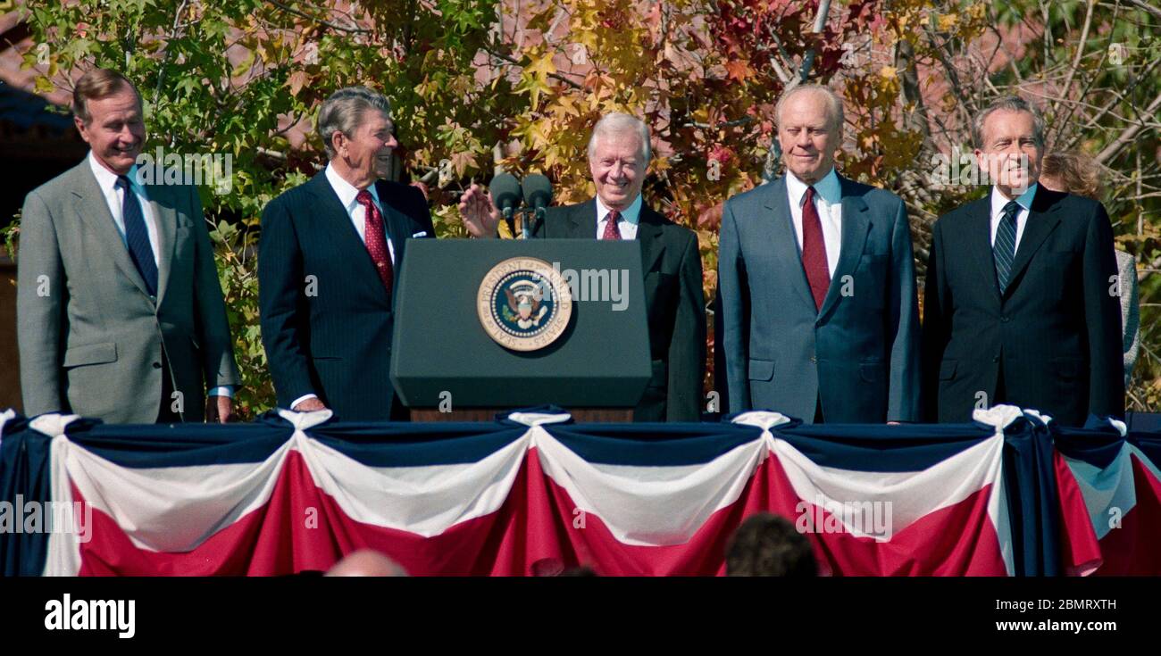 Gerald ford in 1991 hi-res stock photography and images - Alamy