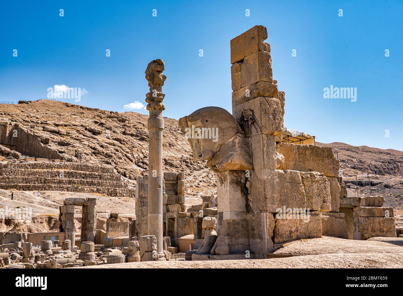 Horse head in the ruins of the Palace of the Hundred Columns ...