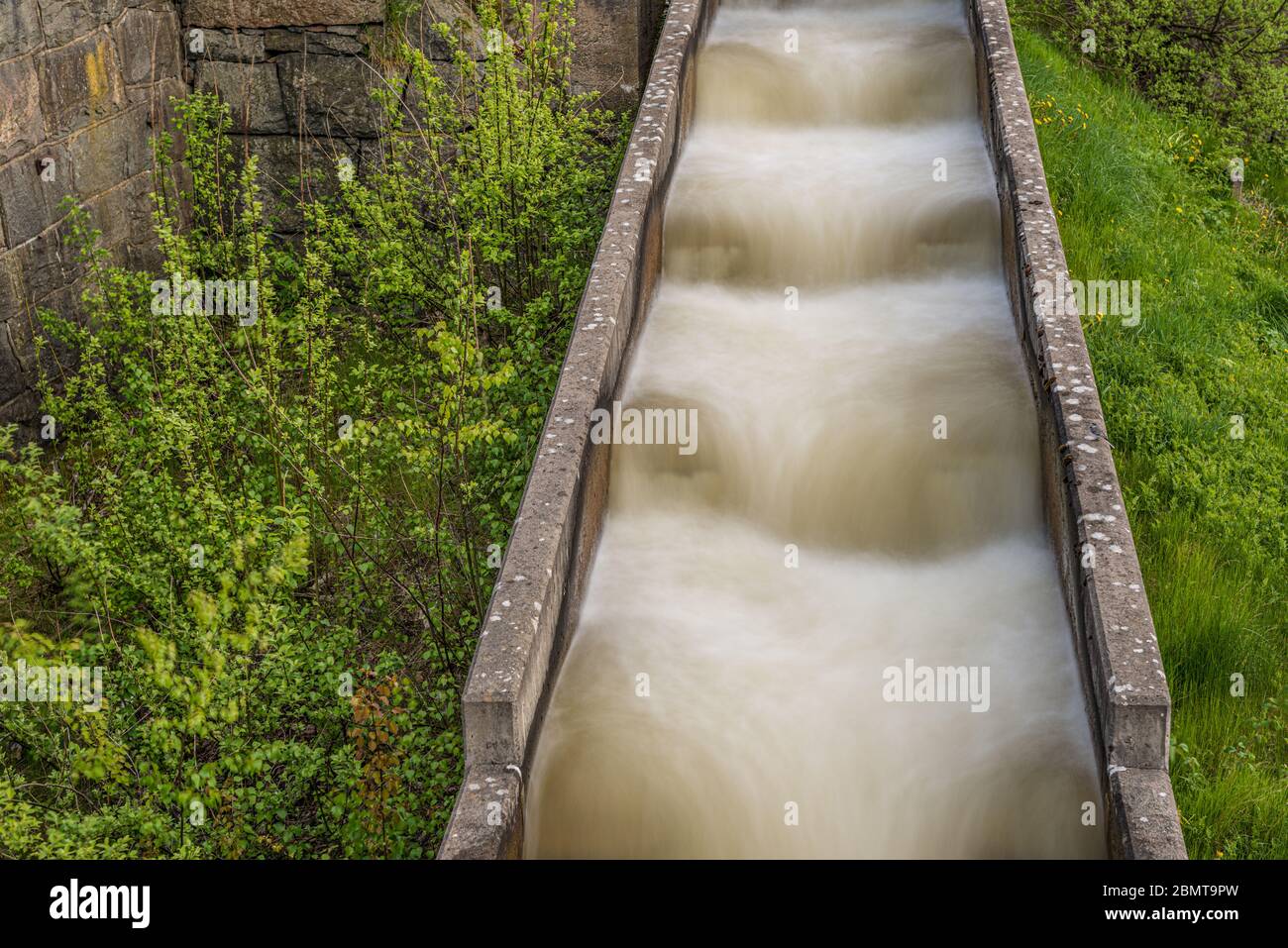 Fish ladder city hi-res stock photography and images - Alamy